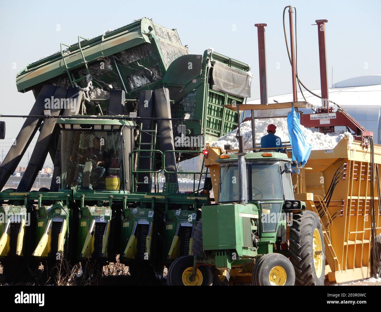 John deere 4430 tractor hi-res stock photography and images - Alamy
