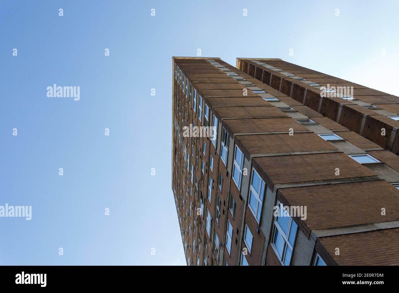 Leeds tower blocks hi-res stock photography and images - Alamy