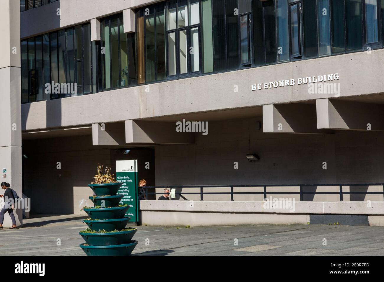 Leeds university buildings hi-res stock photography and images - Alamy