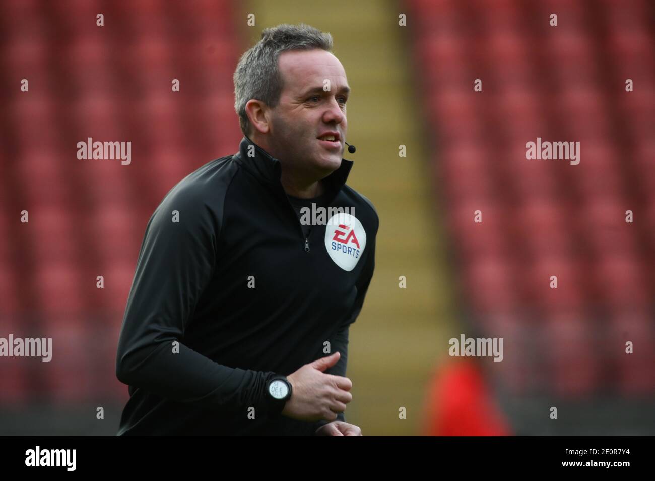 Referee carl brook hi-res stock photography and images - Alamy