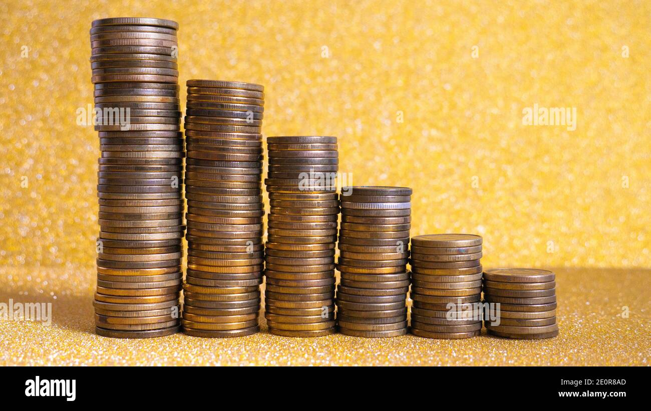 Decreasing of interest rates hi-res stock photography and images - Alamy