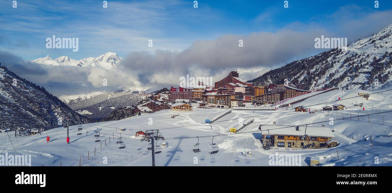 Les arcs village in hi-res stock photography and images - Alamy