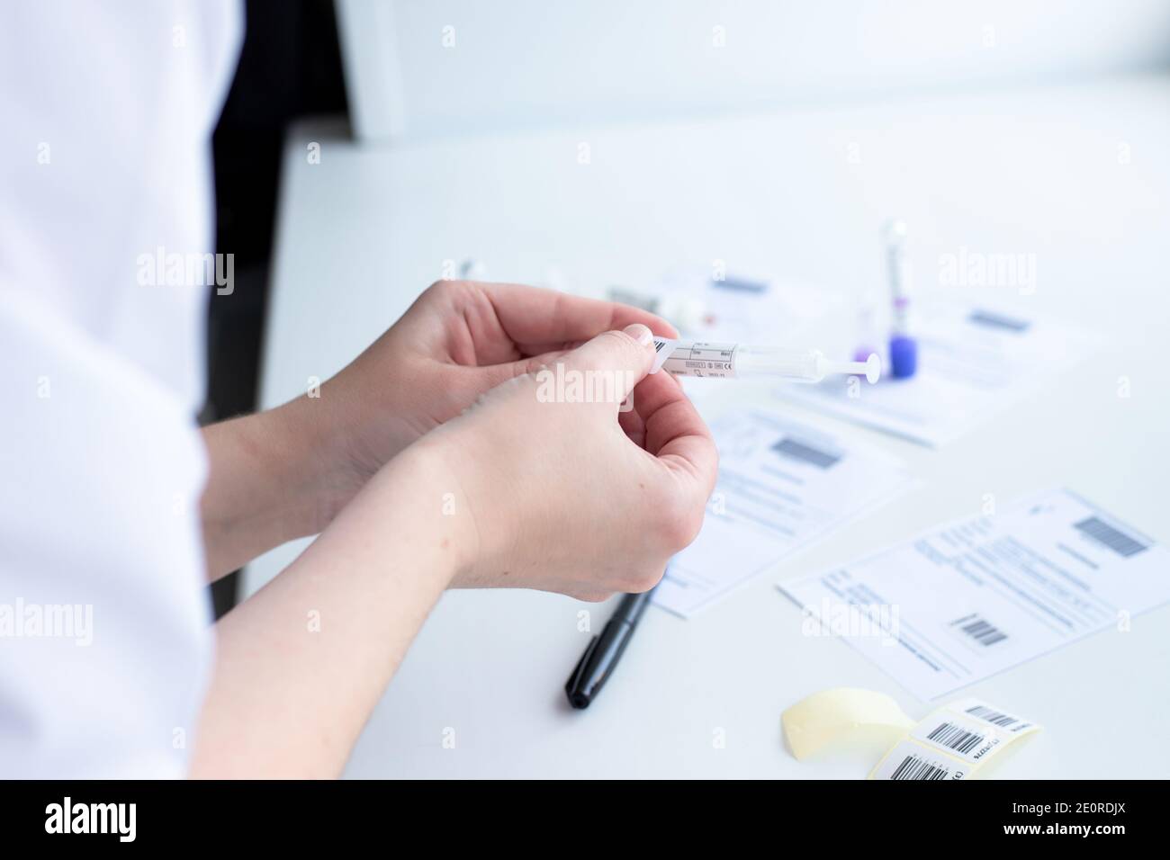 Venous blood sample hi-res stock photography and images - Alamy