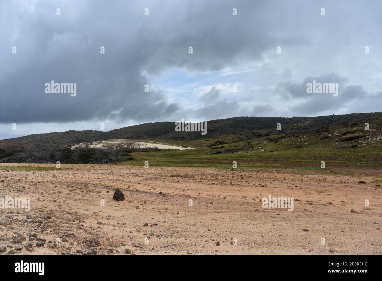 Desert landscape with a remote area of Aruba Stock Photo - Alamy