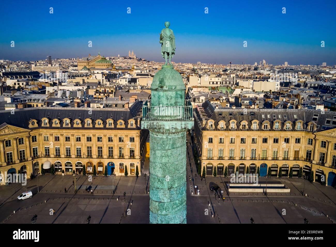 Napoleon statue paris hi-res stock photography and images - Alamy