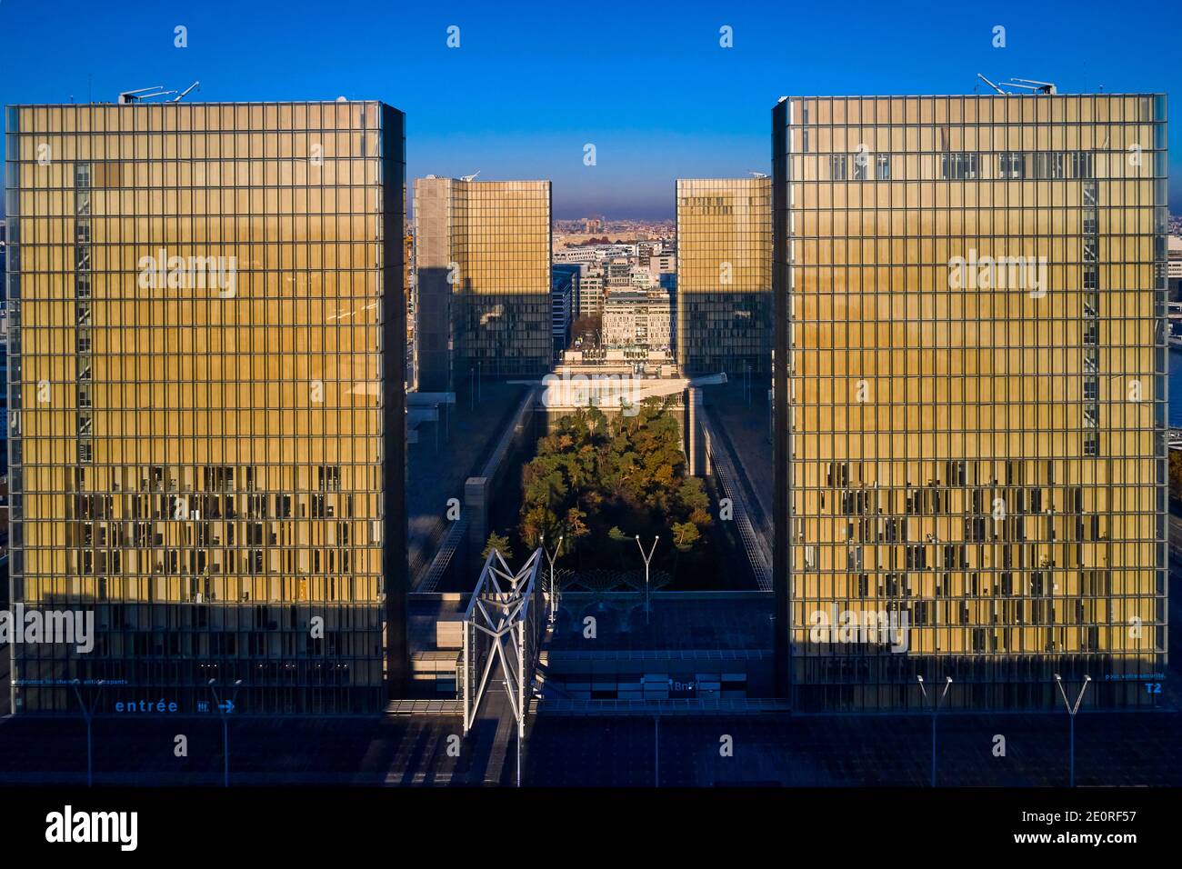 Bnf by the architect dominique perrault hi-res stock photography and ...