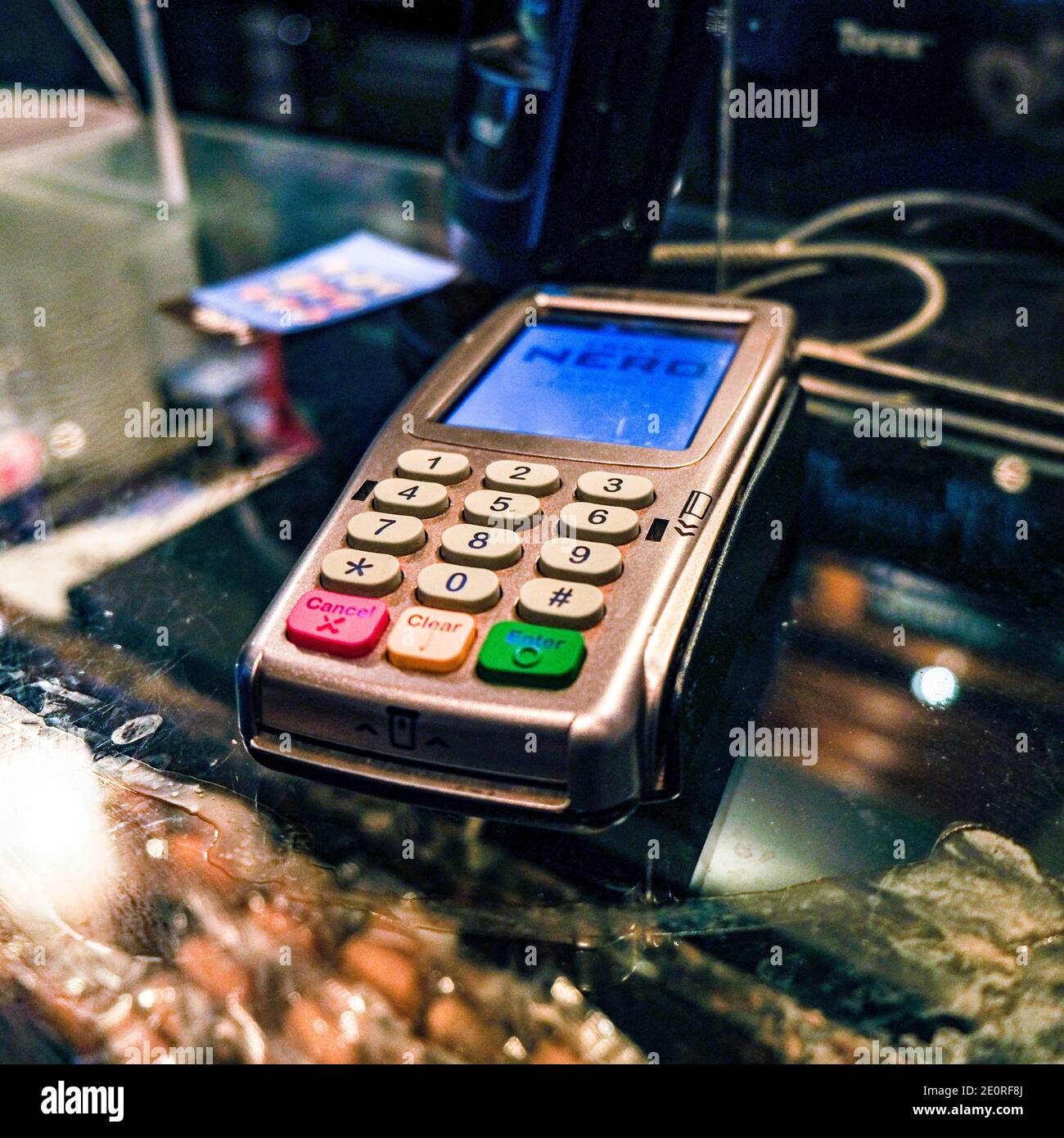Contactless payment machine hi-res stock photography and images - Alamy