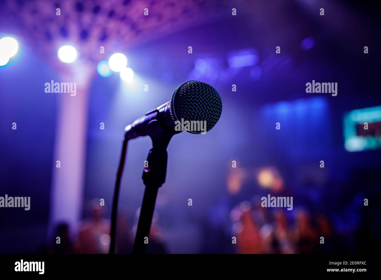Microphone and light stadium hi-res stock photography and images - Alamy