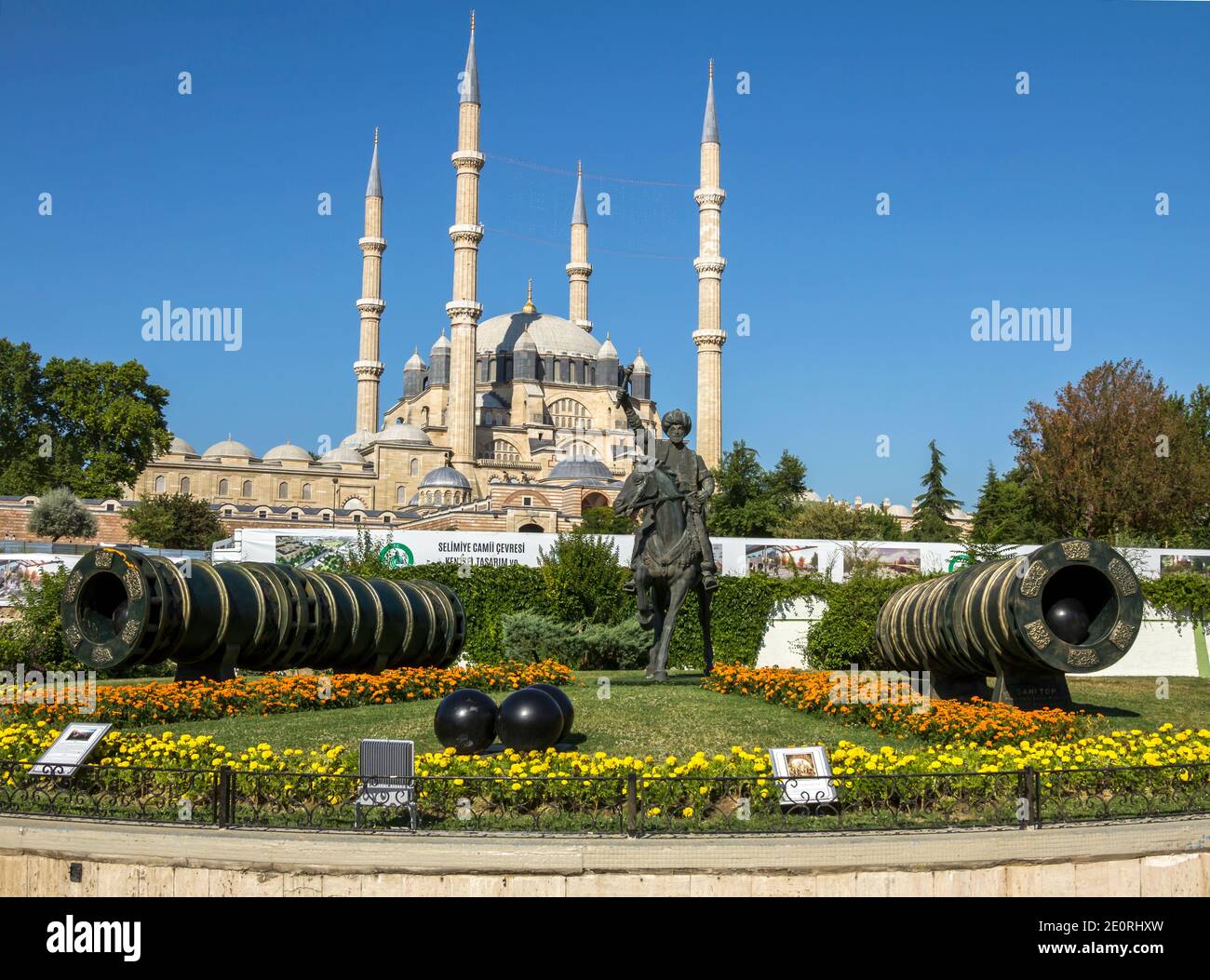 Statue of Fatih Sultan Mehmet and Selimiye Mosque in Edirne, Turkey ...