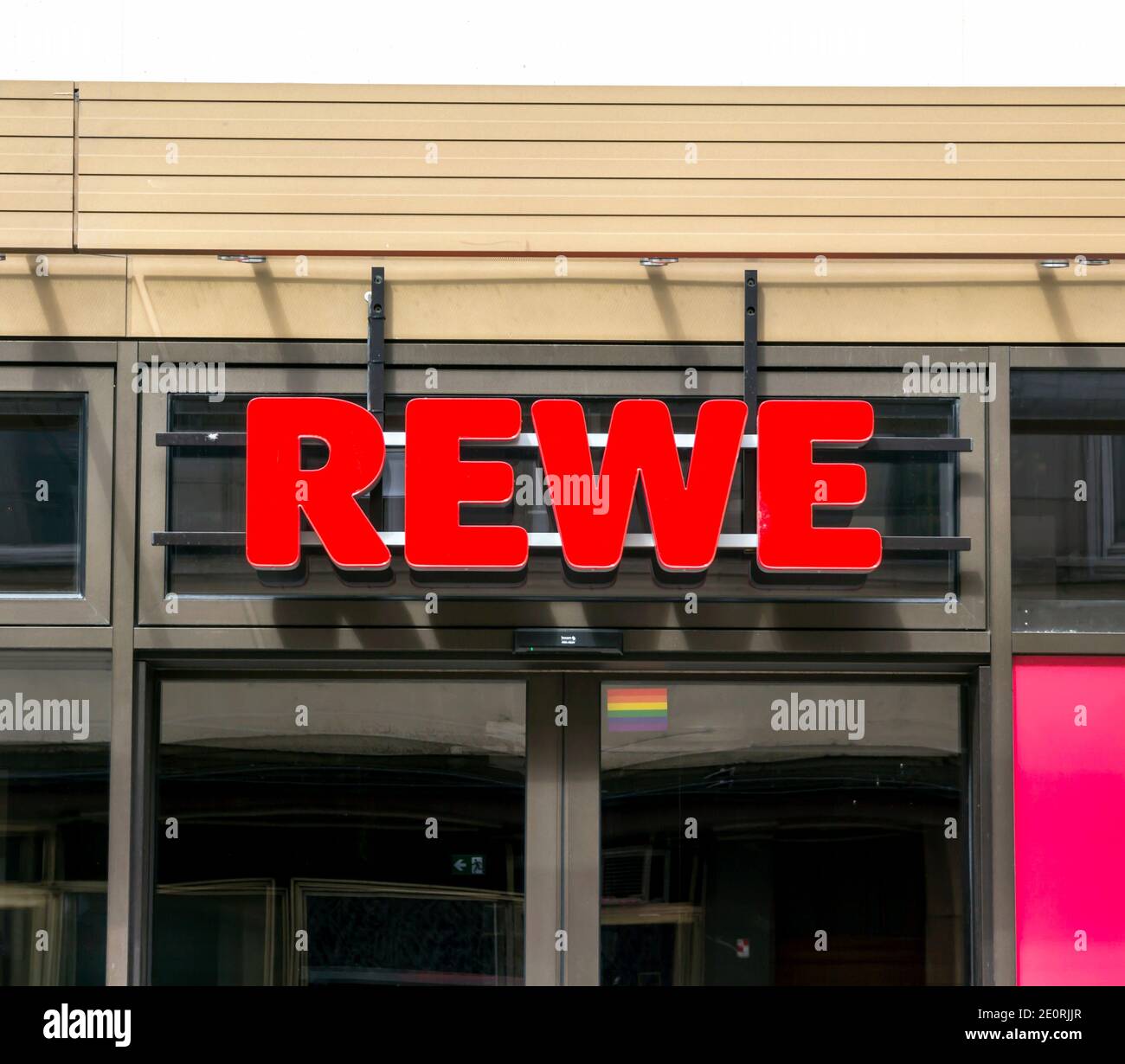 Rewe Center High Resolution Stock Photography and Images - Alamy