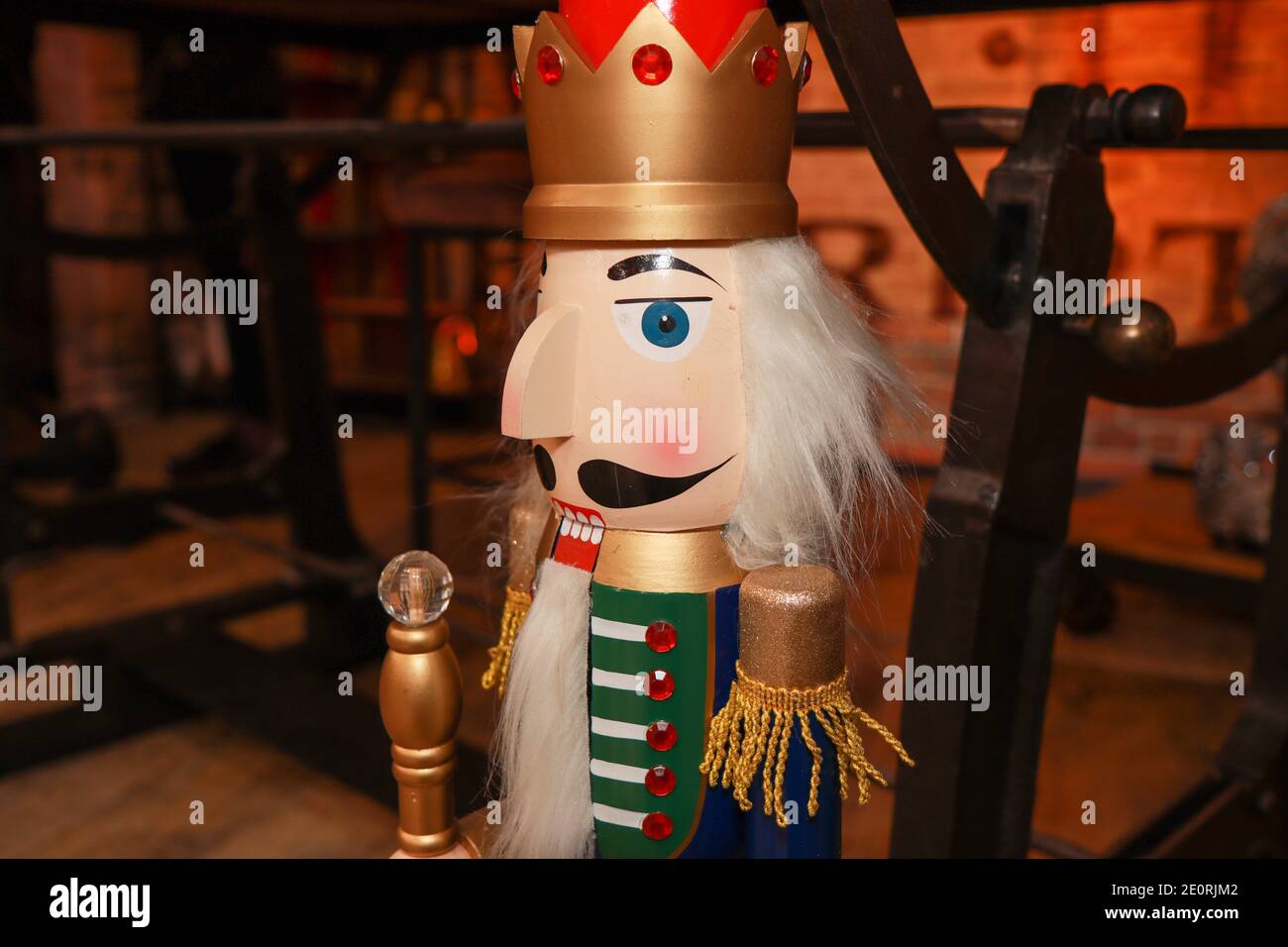 Nut statue hi-res stock photography and images - Alamy