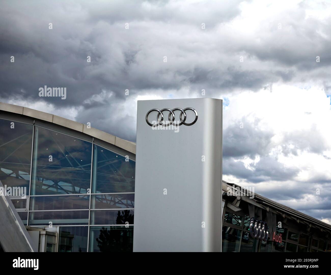 New car logo designs hi-res stock photography and images - Alamy