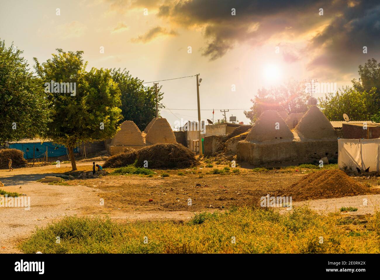 In a hot day, mudbrick house in the Harran village, Traditional mud ...