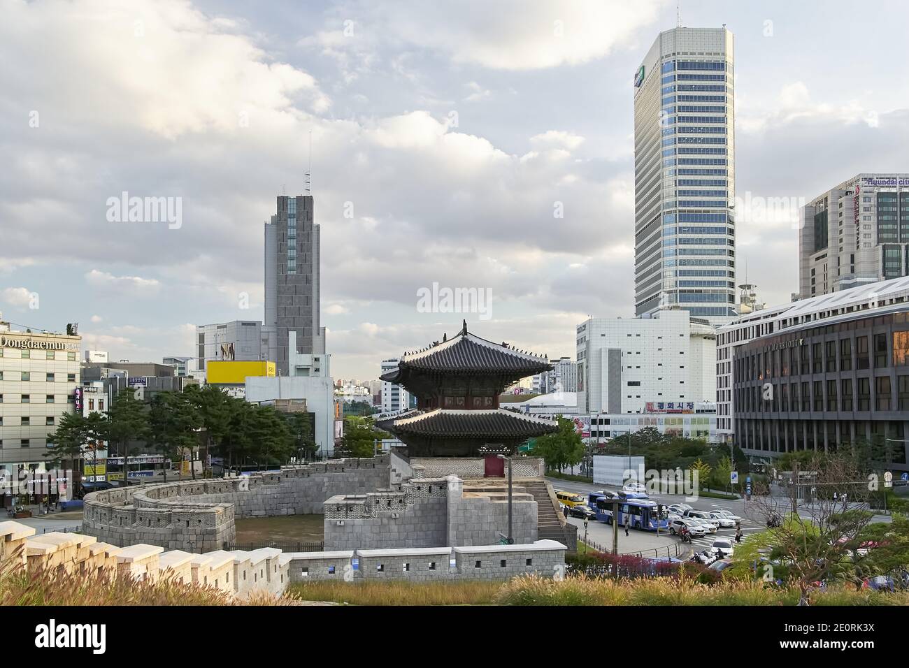Seoul seonggwak hi-res stock photography and images - Alamy