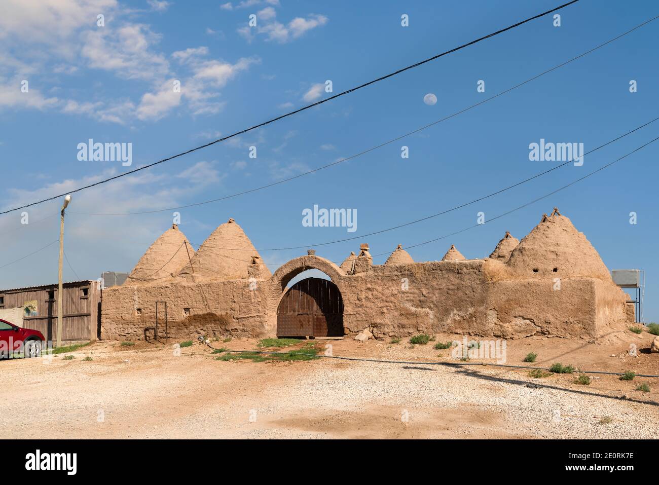 Harran village, Traditional mud brick "beehive" houses with cone-shaped ...