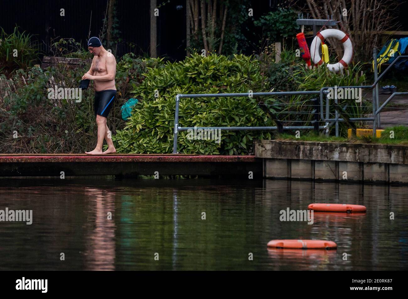 Hampstead heath pond swim hi-res stock photography and images - Alamy