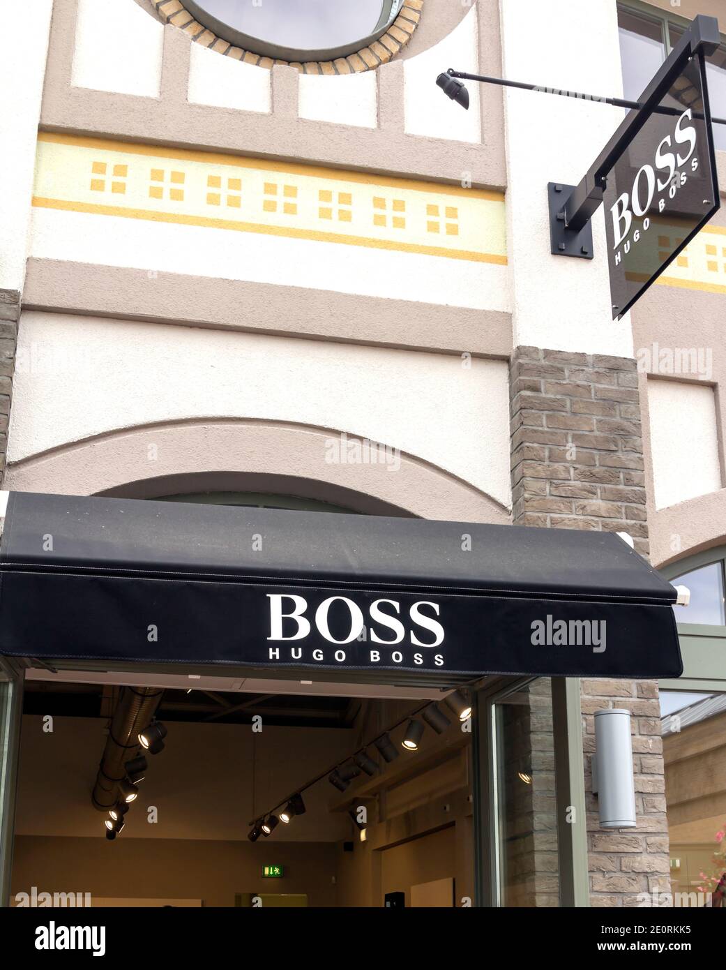 Hugo boss signage hi-res stock photography and images - Alamy