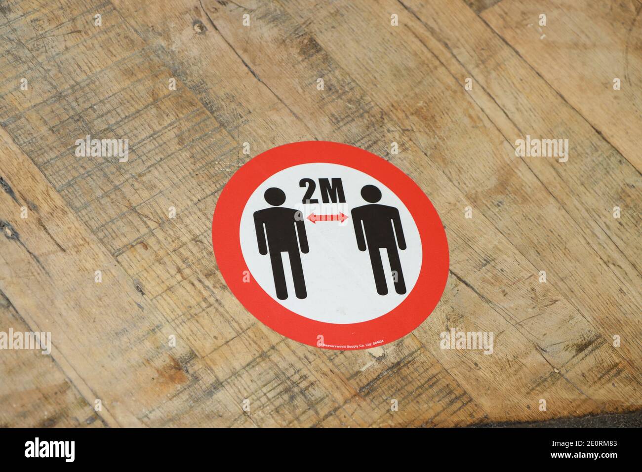 Queue caution sign hi-res stock photography and images - Alamy