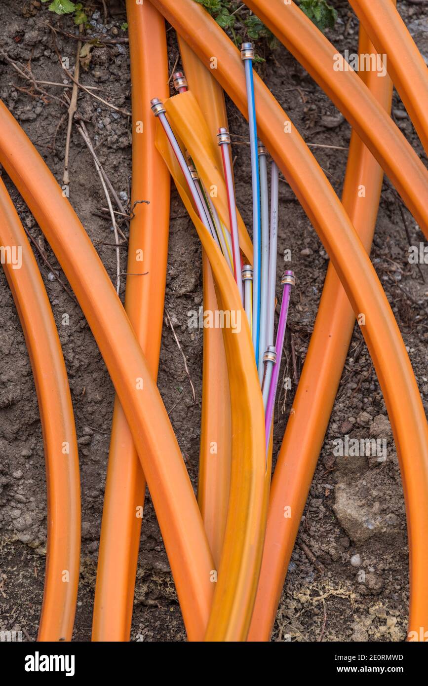 Optional fibre optic cable hi-res stock photography and images - Alamy