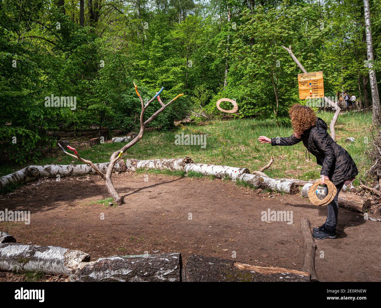Ringe werfen hi-res stock photography and images - Alamy