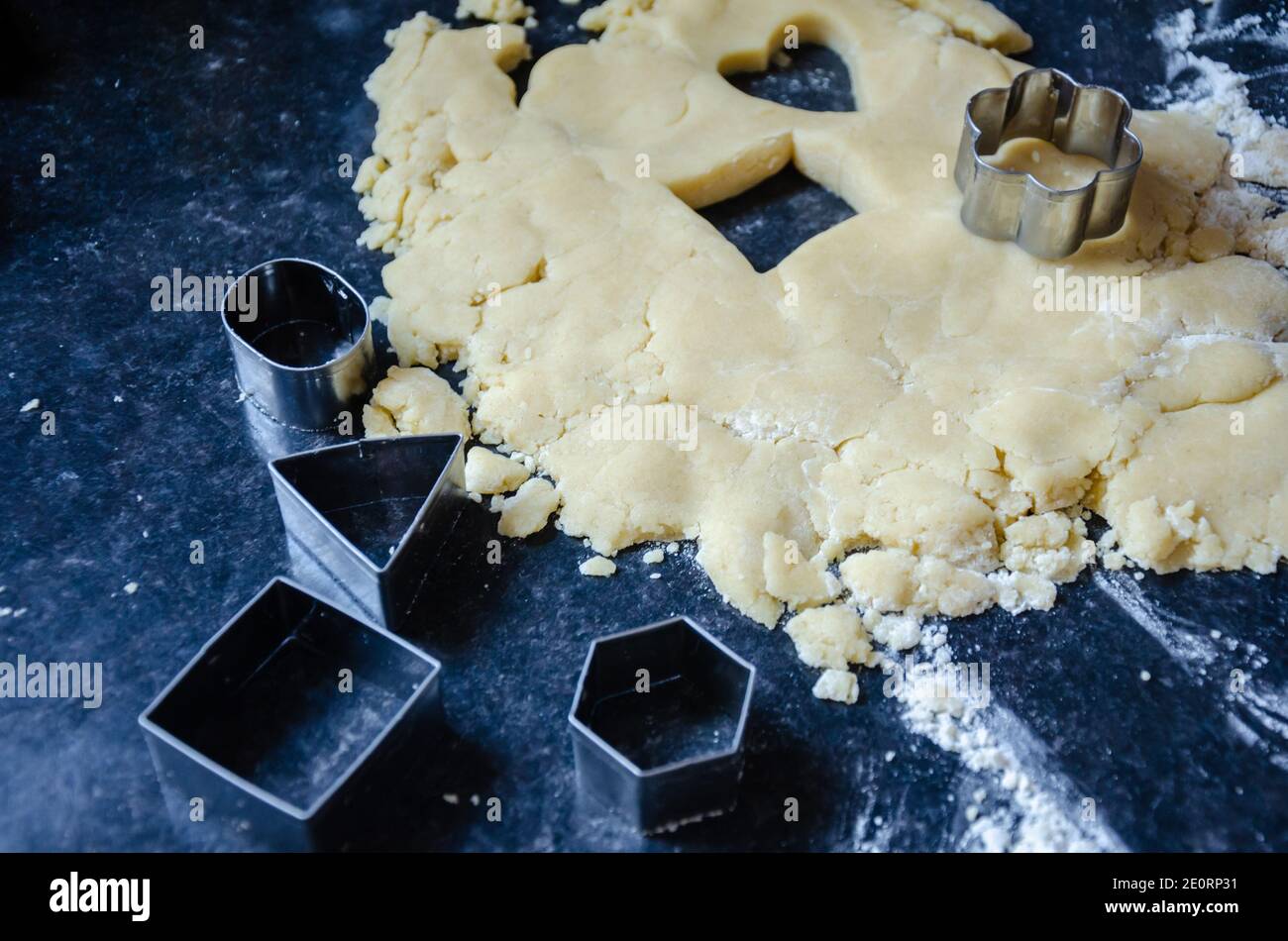 Dough with pastry cutters hi-res stock photography and images - Alamy