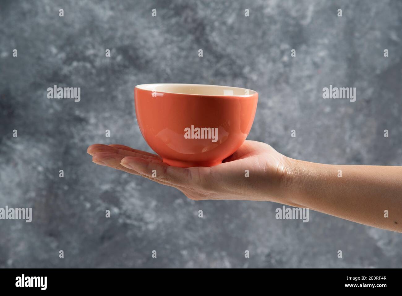 Hand empty bowl hi-res stock photography and images - Alamy
