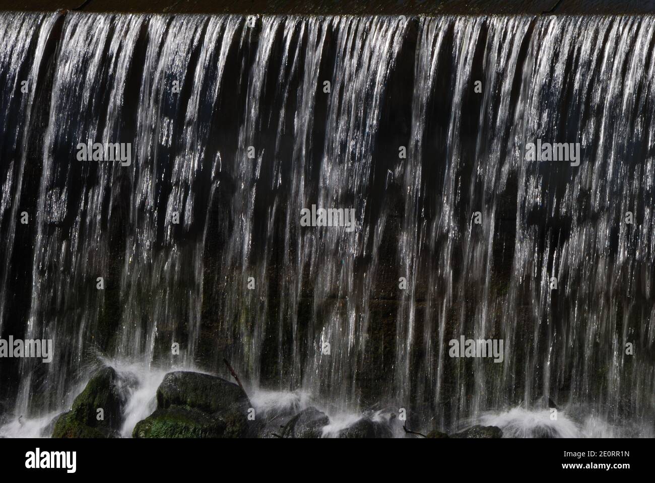 edge of waterfalls where the water crashes down Stock Photo - Alamy
