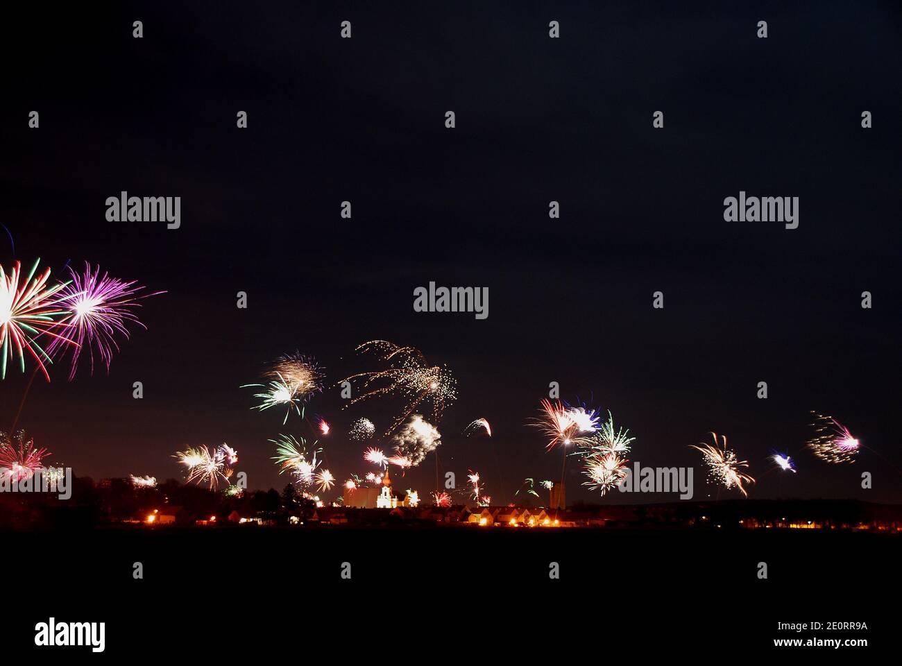 Huge fireworks display hi-res stock photography and images - Alamy