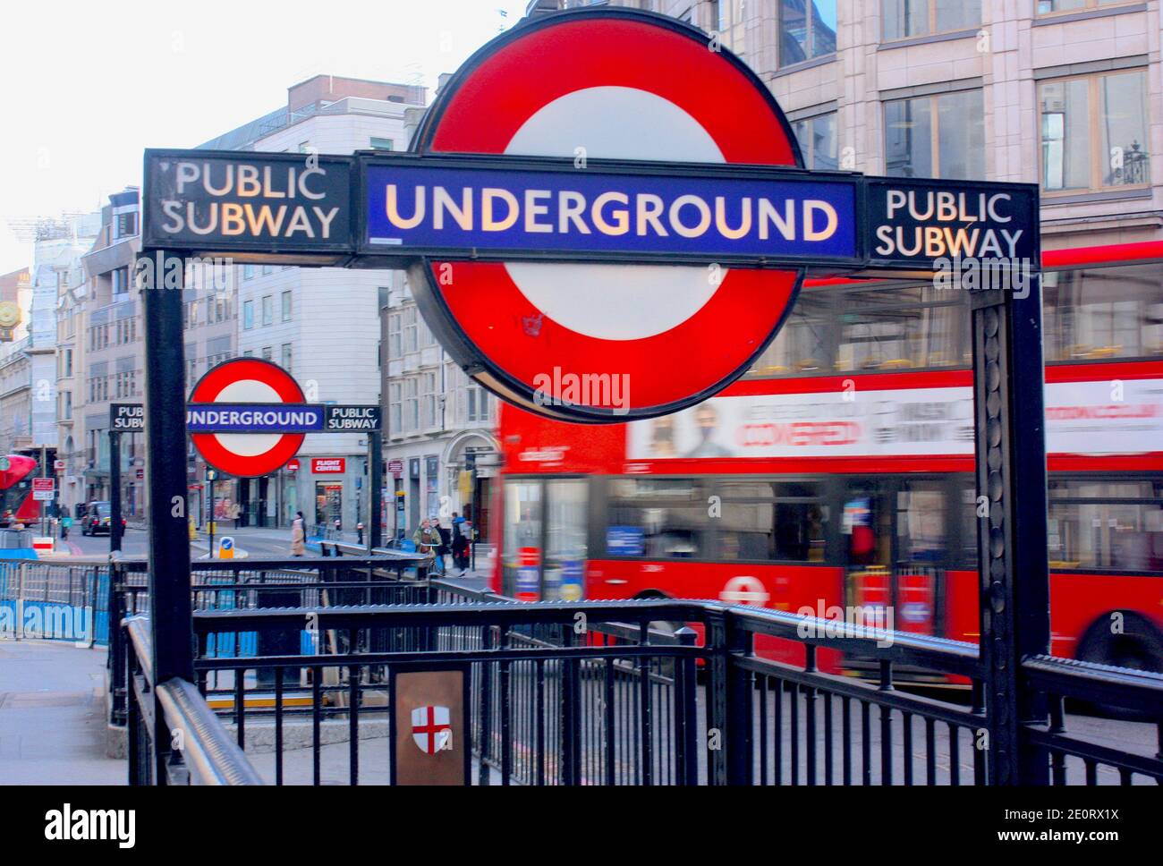 London Underground sign Stock Photo - Alamy