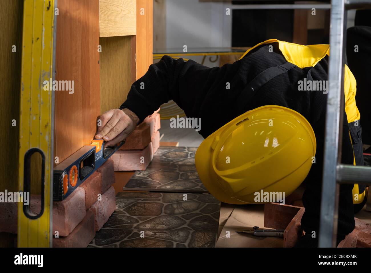 When laying decorative bricks, you have to check with a spirit level ...