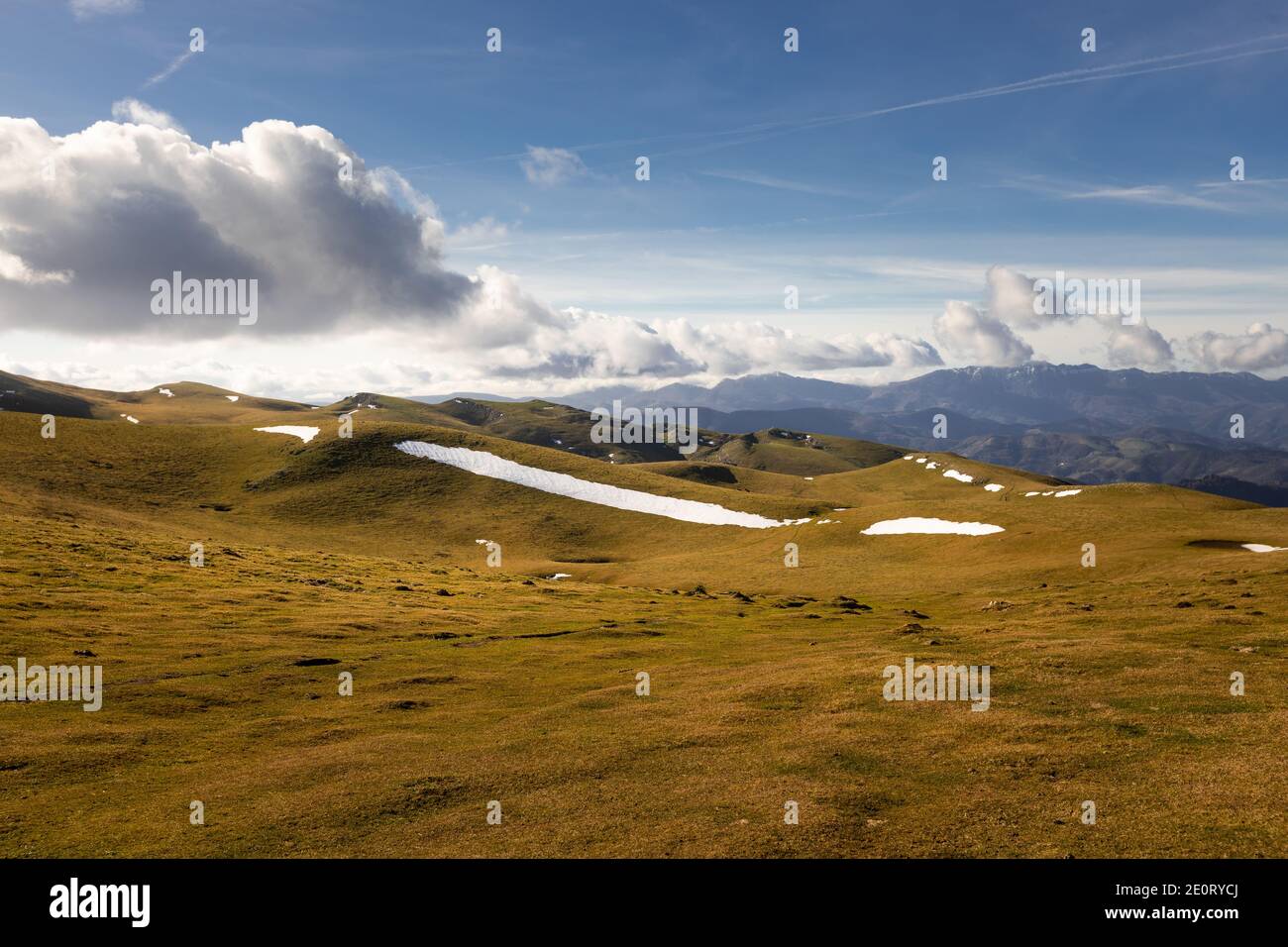Txindoki mountain hi-res stock photography and images - Alamy