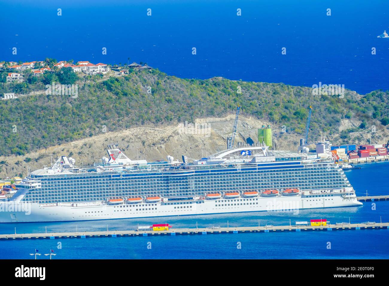 Docking Cruise Ship Cruise Ship Cruise Ship Tour High Resolution Stock ...