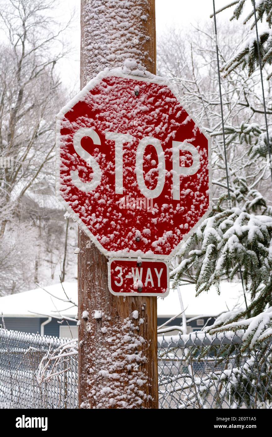 Snow Covered Stop Sign High Resolution Stock Photography and Images - Alamy