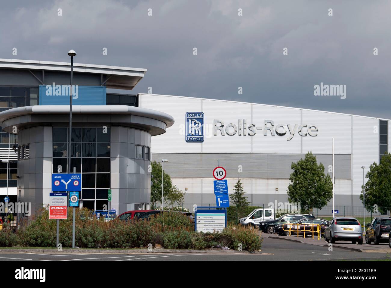 Rolls royce factory hi-res stock photography and images - Alamy
