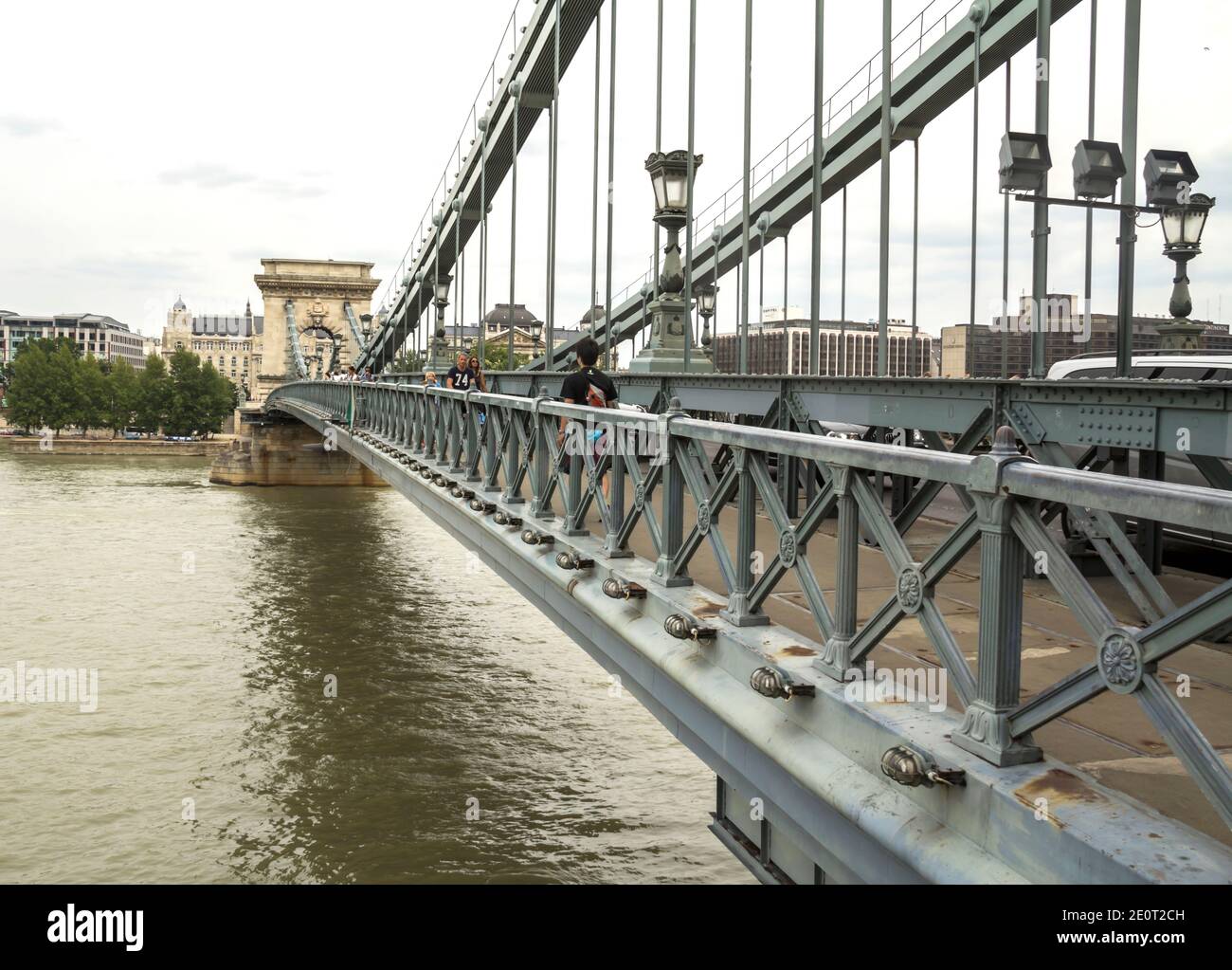 Budapest szchenyi chain bridge hi-res stock photography and images - Alamy