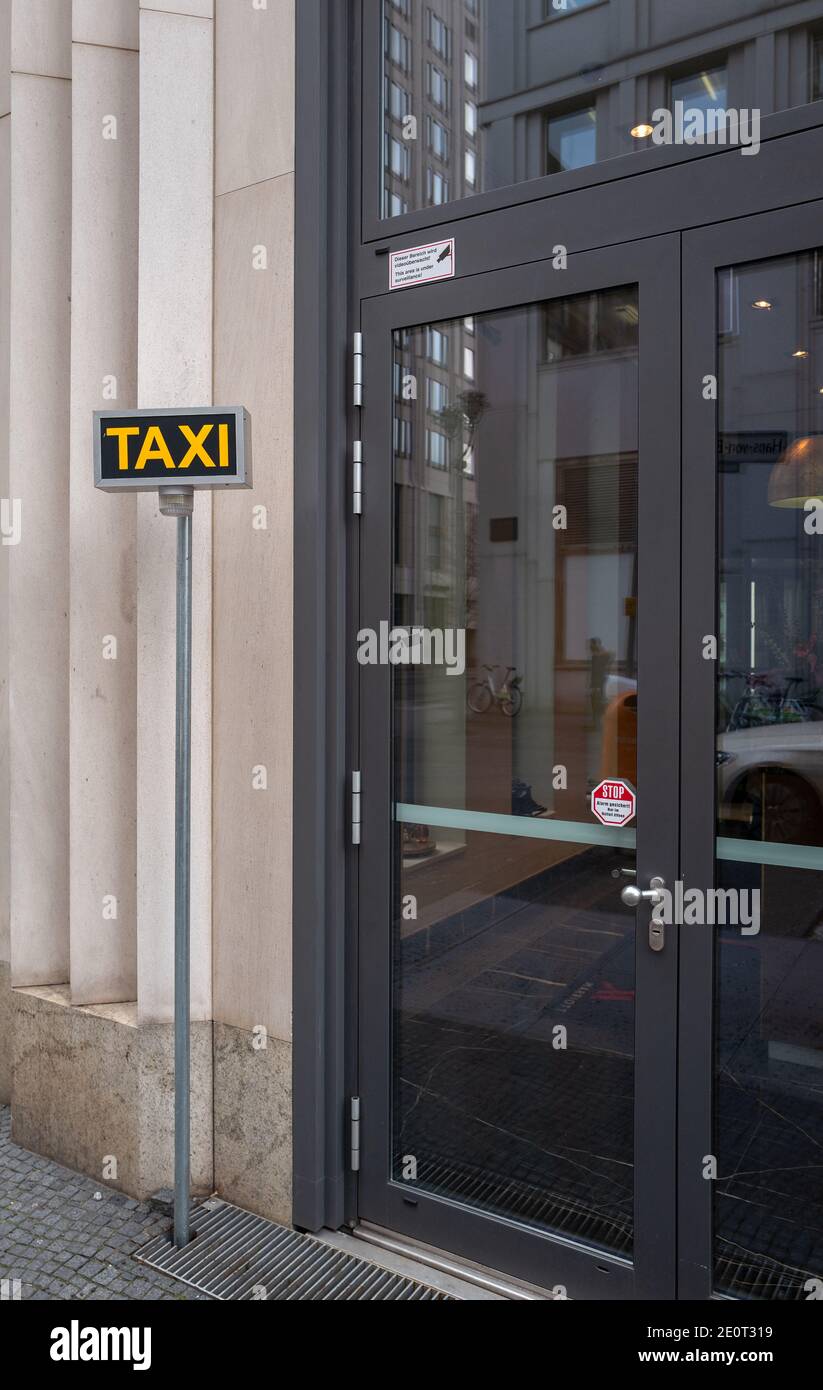 Call taxi signal hi-res stock photography and images - Alamy
