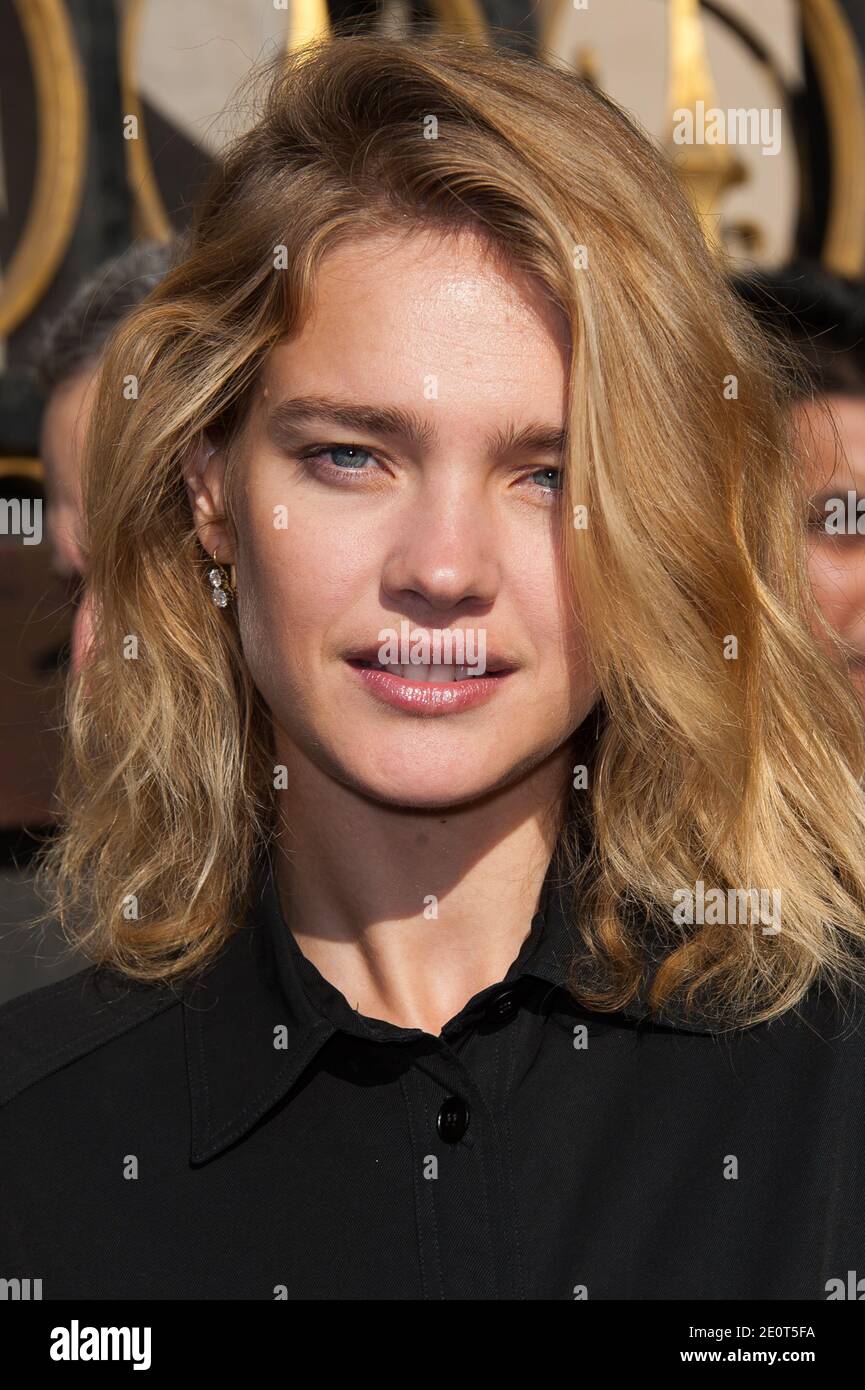 Natalia Vodianova arriving at the Stella McCartney spring-summer 2013 ...