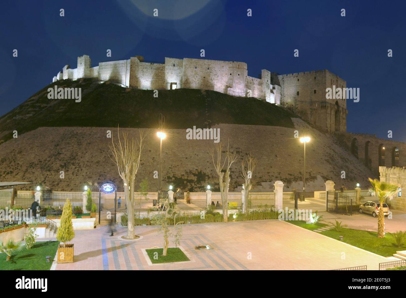Aleppo citadel illustration hi-res stock photography and images - Alamy