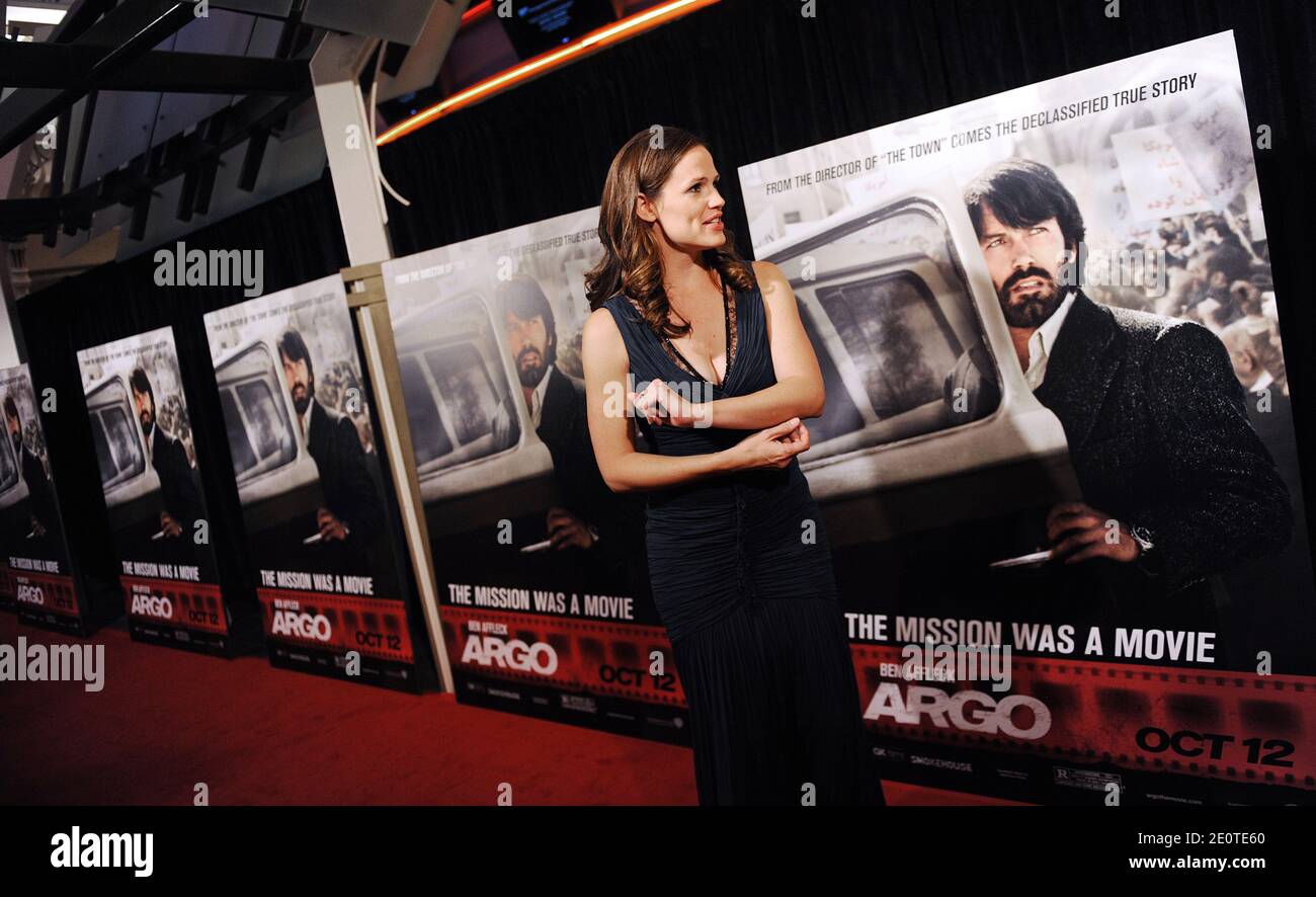 Actress Jennifer Garner attends the premiere of ARGO with Ben Affleck ...