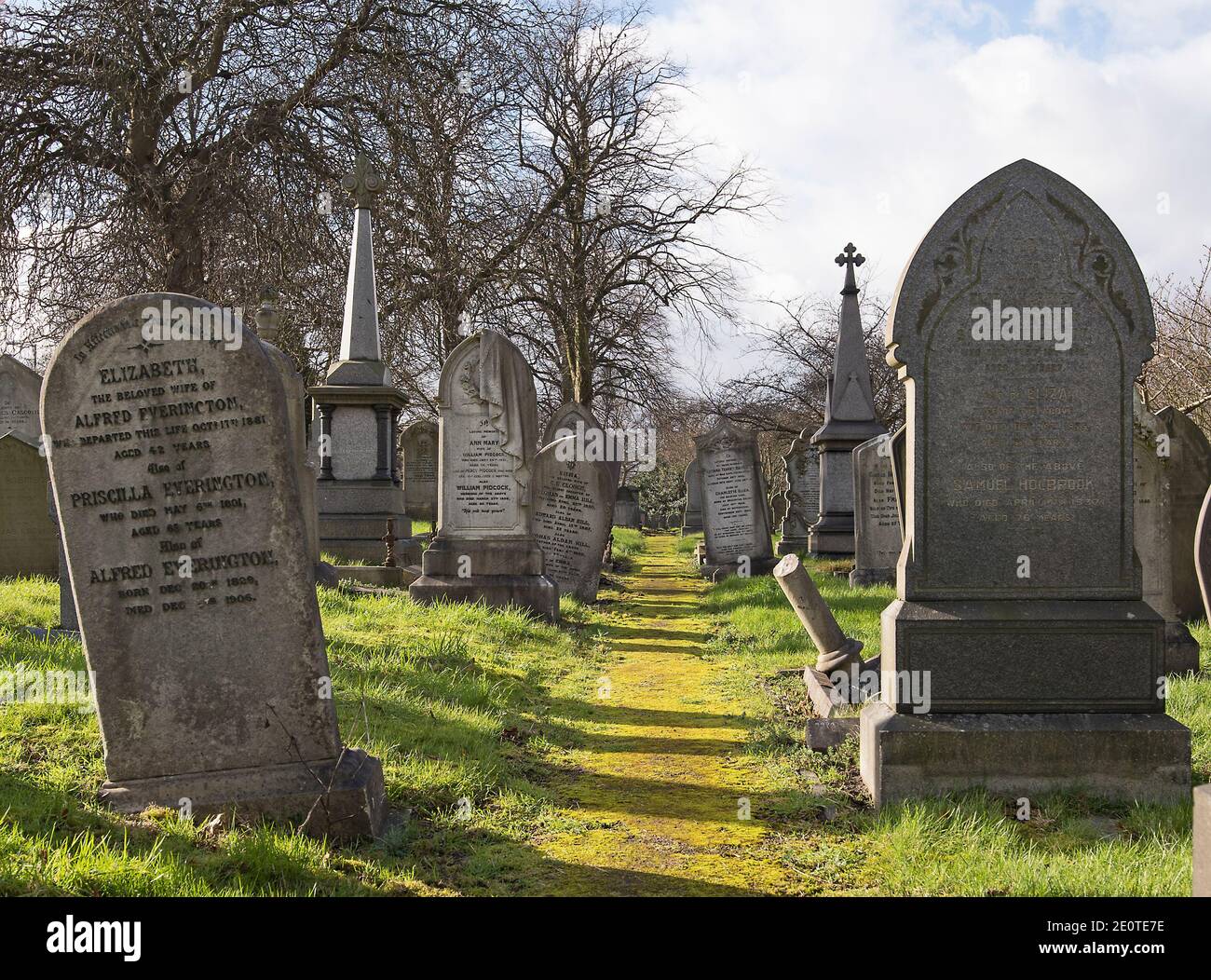 Pathway markers hi-res stock photography and images - Alamy