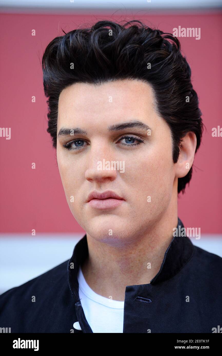 Madame Tussauds Hollywood unveils the first-ever Elvis Presley wax ...