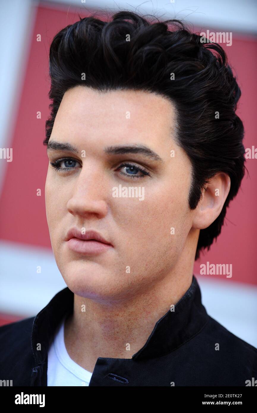 Madame Tussauds Hollywood unveils the first-ever Elvis Presley wax ...