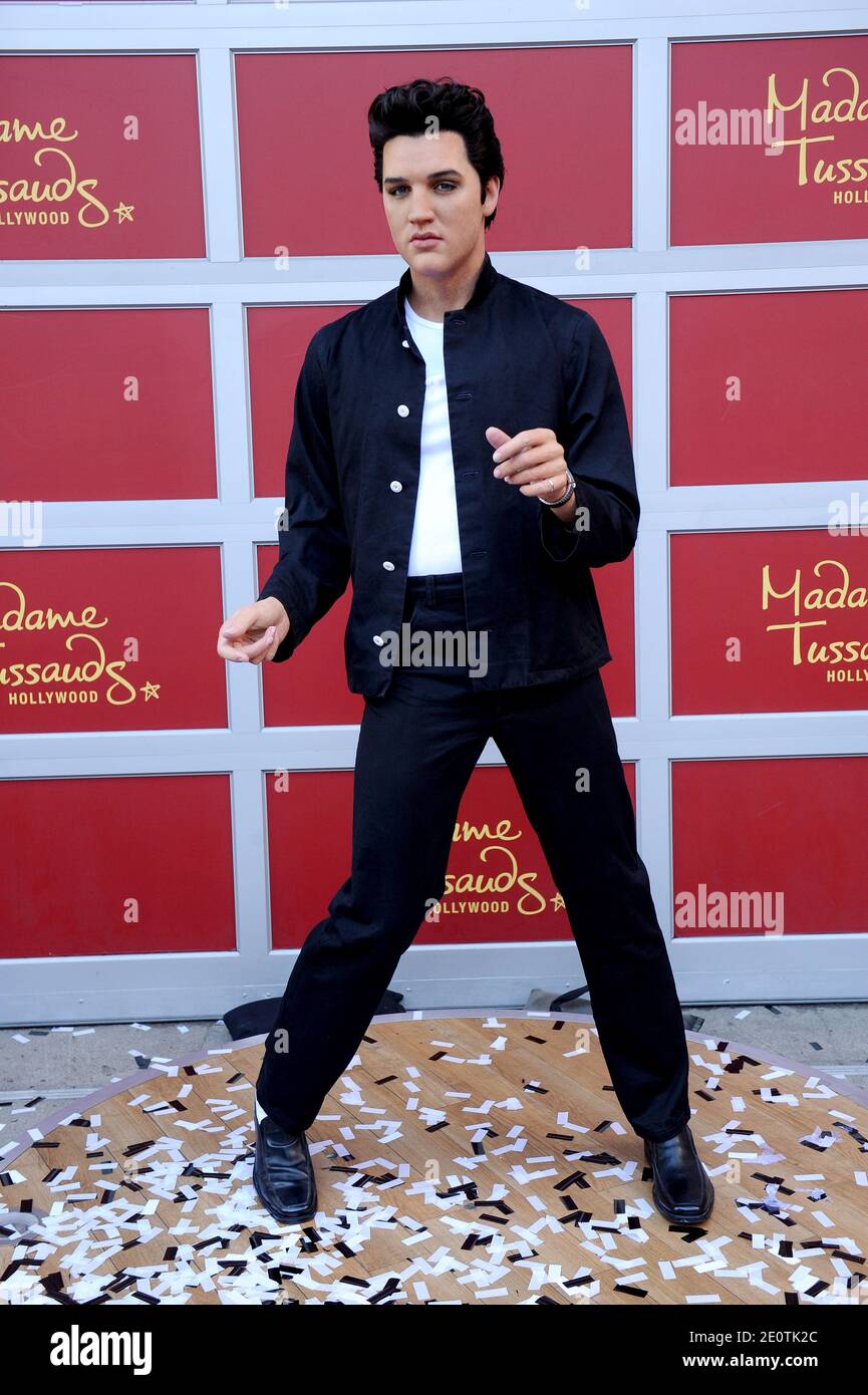 Madame Tussauds Hollywood unveils the first-ever Elvis Presley wax ...