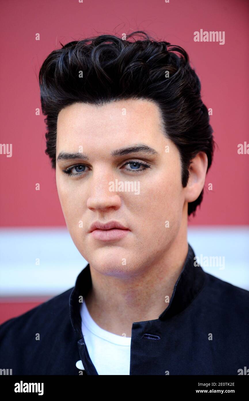 Madame Tussauds Hollywood unveils the first-ever Elvis Presley wax ...