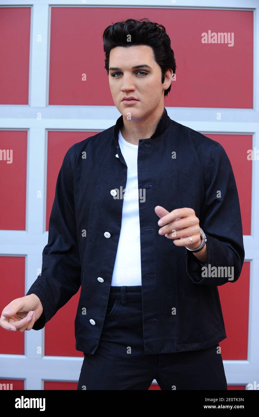 Madame Tussauds Hollywood unveils the first-ever Elvis Presley wax ...