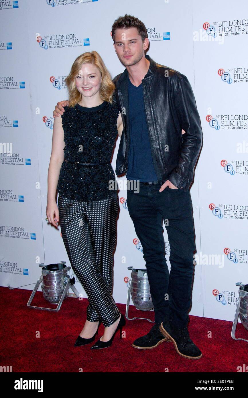 Jeremy Irvine Girlfriend