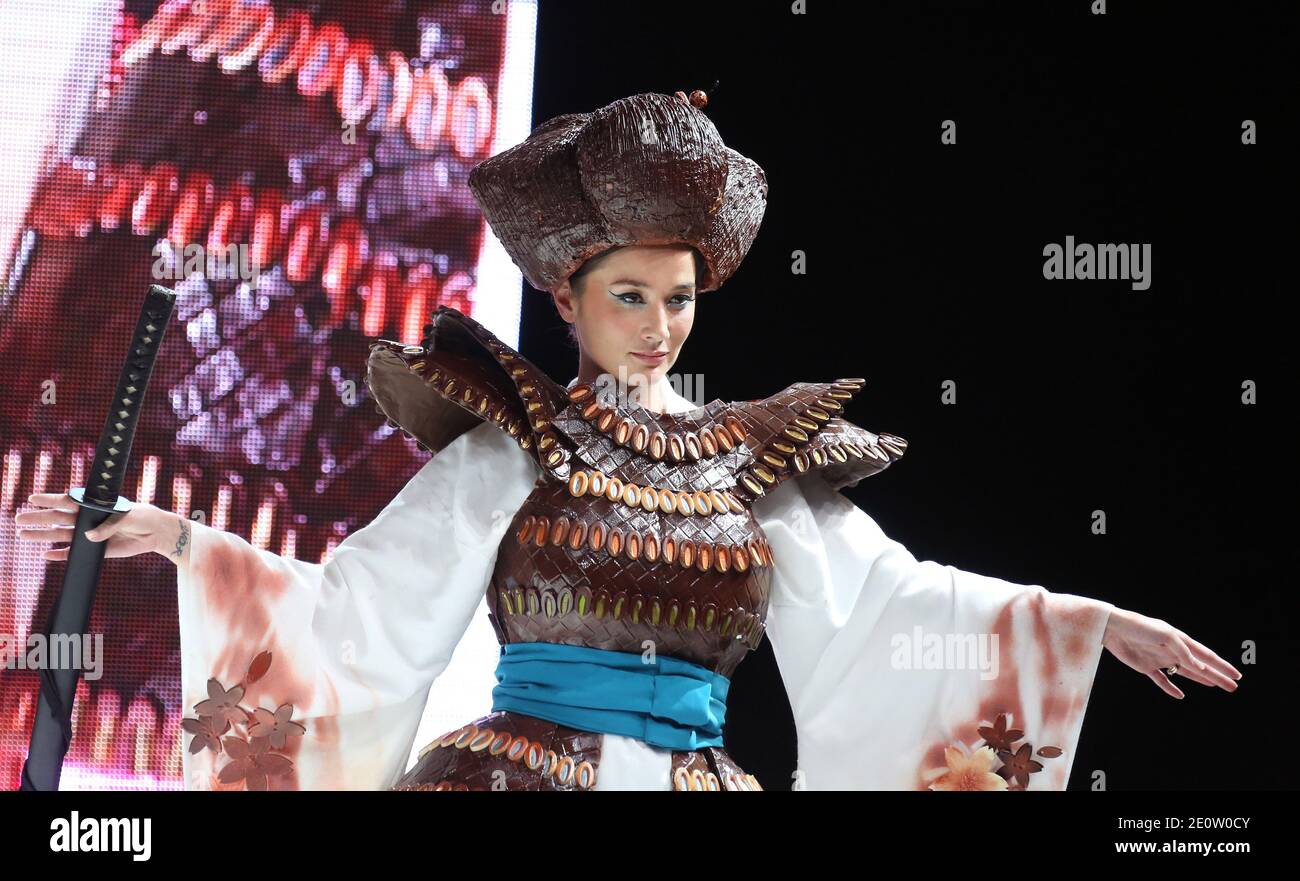 Yoake hi-res stock photography and images - Alamy