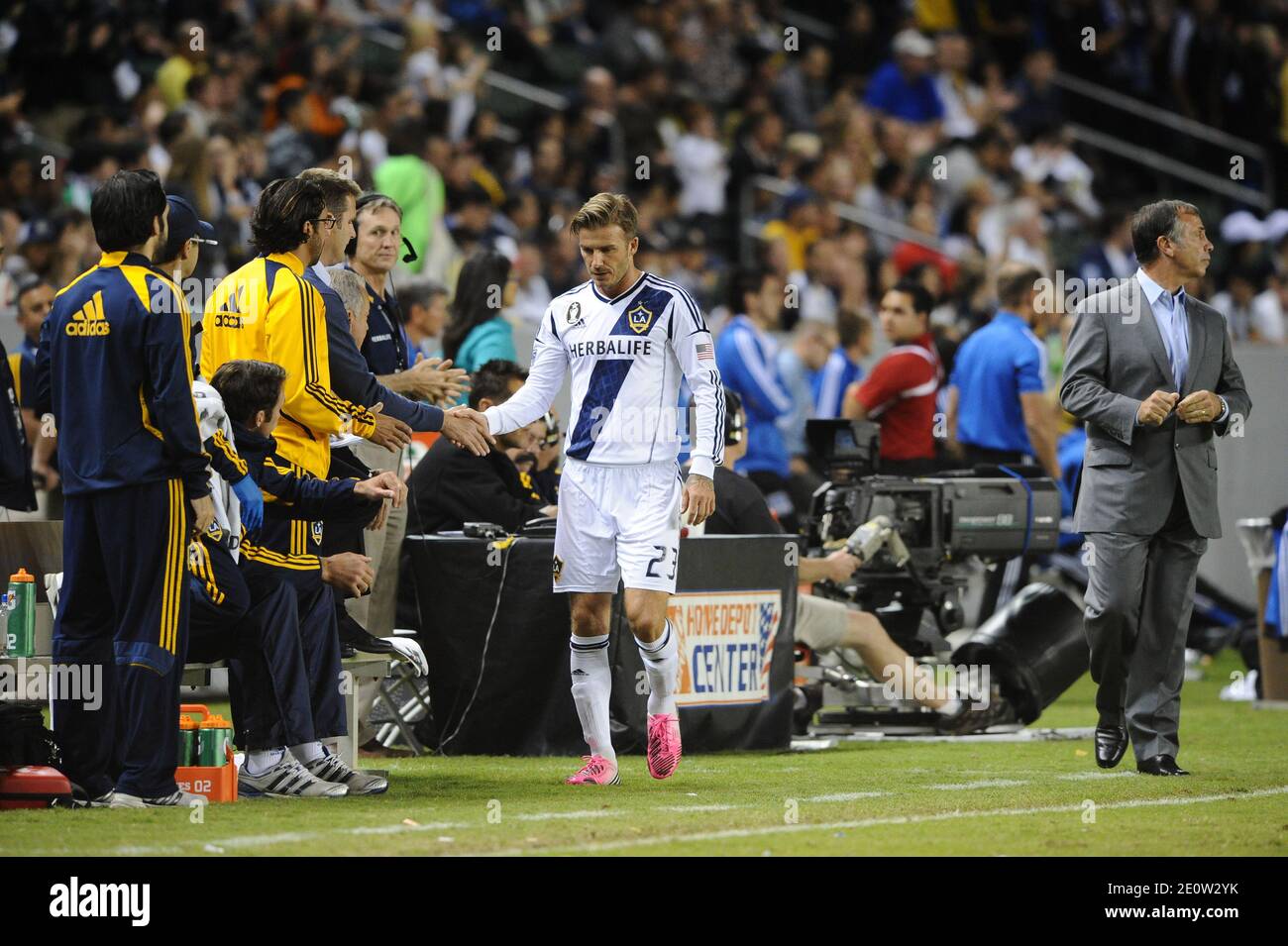 David Beckham getting off the pitch during the first leg of the MLS ...