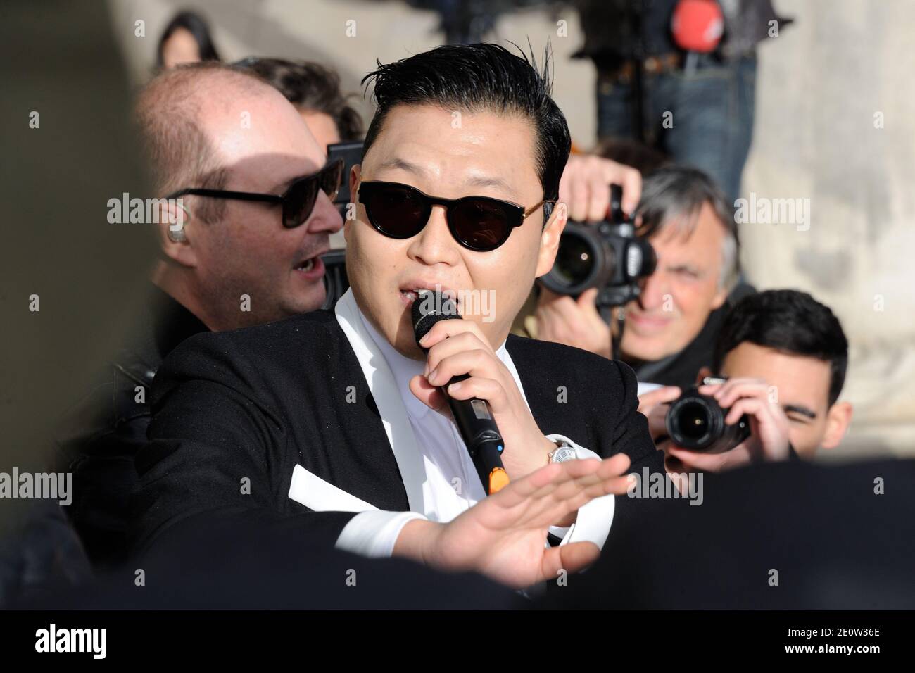 Psy performing gangnam style hi-res stock photography and images - Alamy