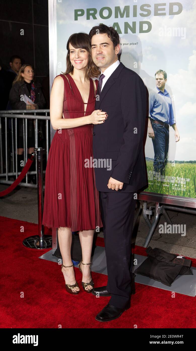 Ron livingston and rosemarie dewitt hi-res stock photography and images ...